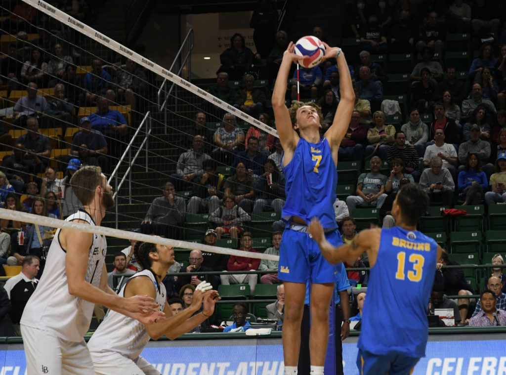 Photo gallery: NCAA Tournament semifinals – Off the Block